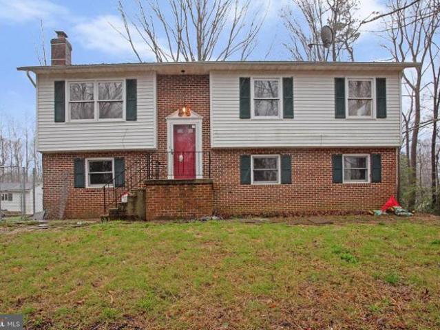 26413 Tin top School Rd, Mechanicsville, MD 20659