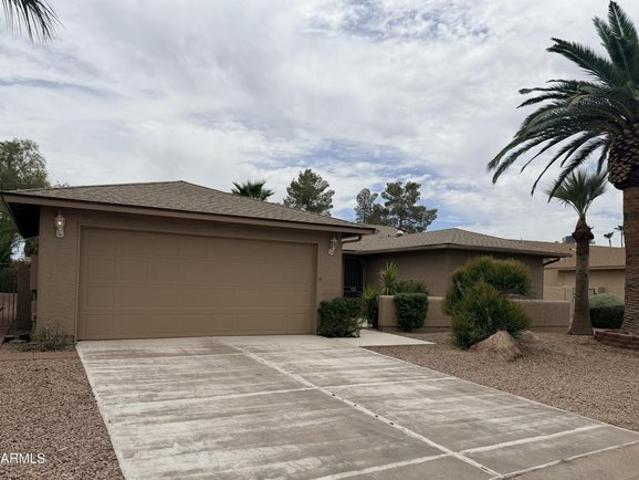 26413 S Sherbrook Dr, Sun Lakes, AZ 85248