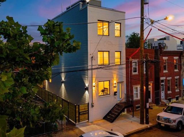 2641 Martha St, Philadelphia, PA 19125