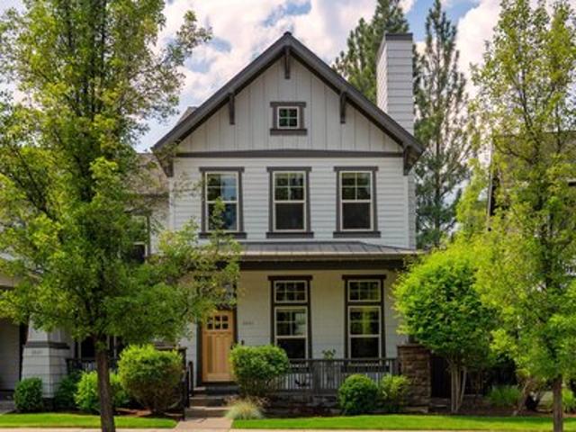 2641 NW Crossing Dr, Bend, OR 97703