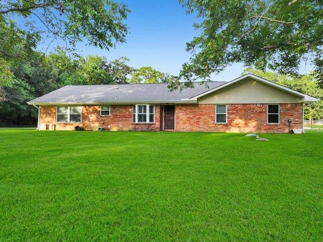 2641 Oilla Rd, Orange, TX 77630