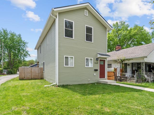 2641 E 18th Street