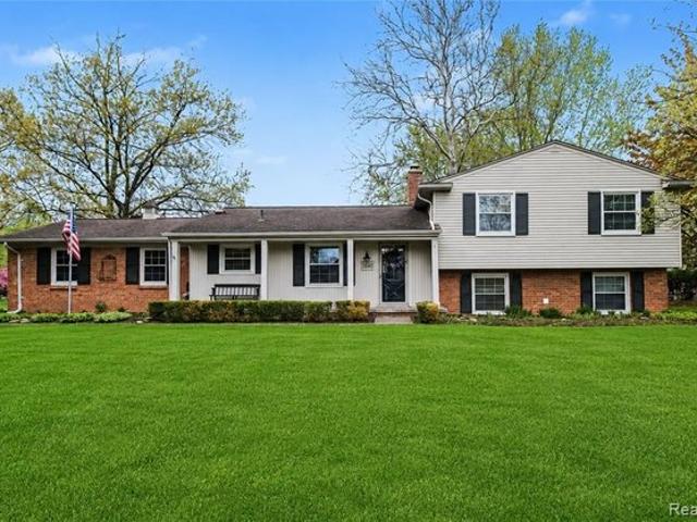2641 Townhill, Troy, MI 48084