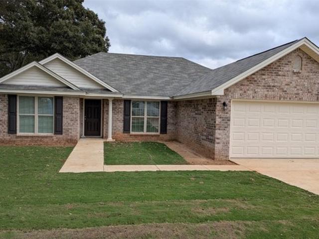 2642 Landing Way, Deatsville, AL 36022
