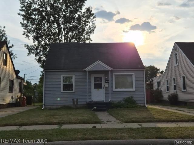 26431 Clancy St, Roseville, MI 48066