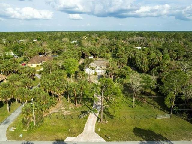 264 17th St NW, Naples, FL 34120