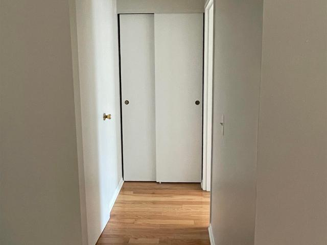 264 9Th St # 4D