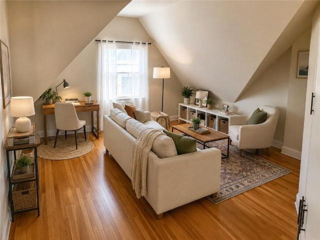264 Bowen Street 3E