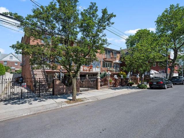 264 Bay 11th Street