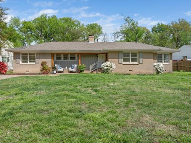 264 Barry Rd, Memphis, TN 38117