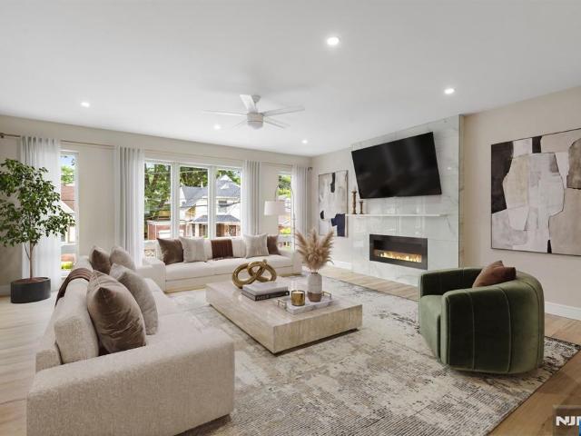 264 Beverly Hills Road