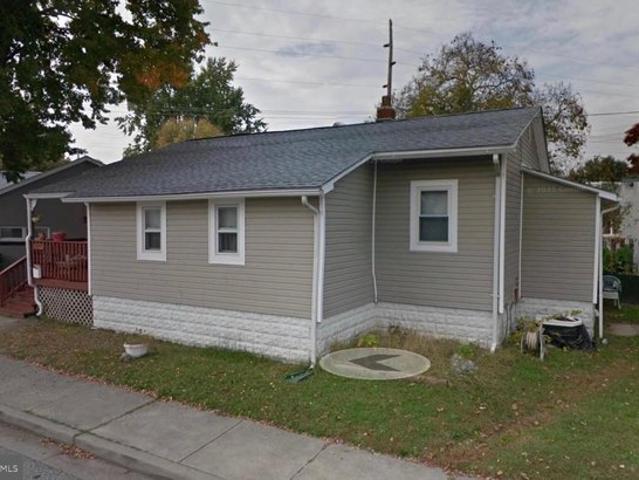 264 Birch St, Carneys Point, NJ 08069