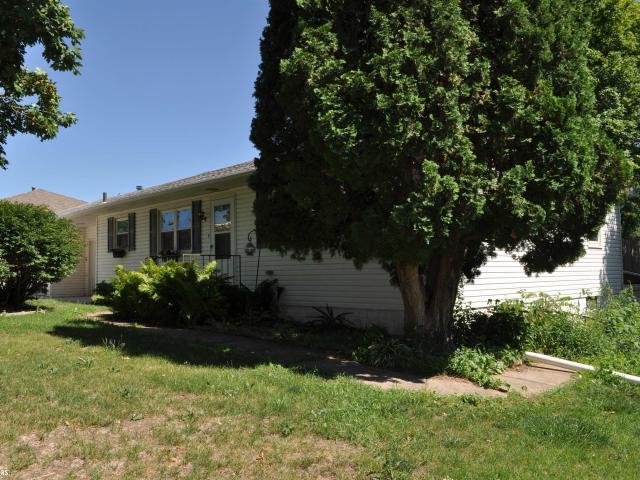 264 E 18th Street