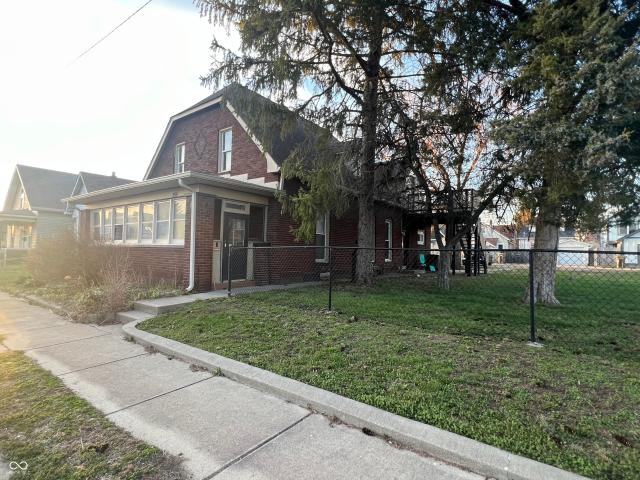 264 E Caven Street