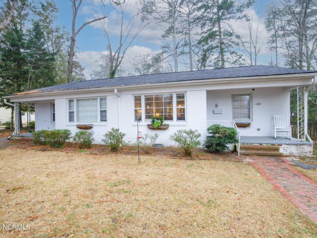 264 E Indiana Ave, Southern Pines, NC 28387 | MLS #100565 | Compass