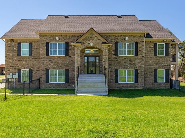 264 Falcon Point