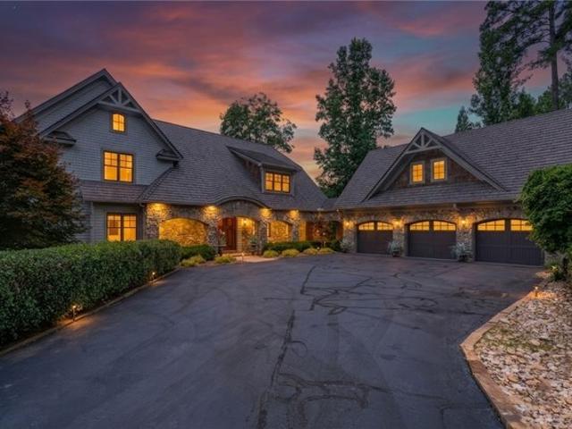 264 Featherstone Dr, Sunset, SC 29685