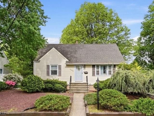 264 Fern St, Washington Township, NJ 07676
