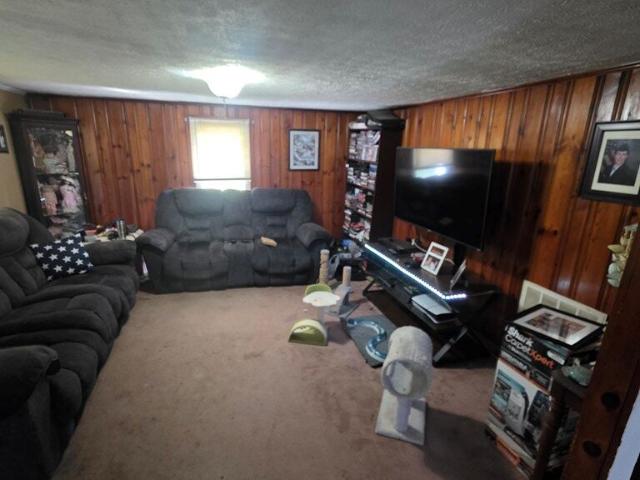 264 Jordan Ln