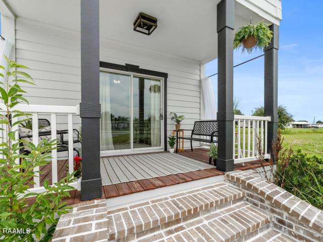 264 Oak Mnr Rd, Rayne, LA 70578 | MLS #2600005