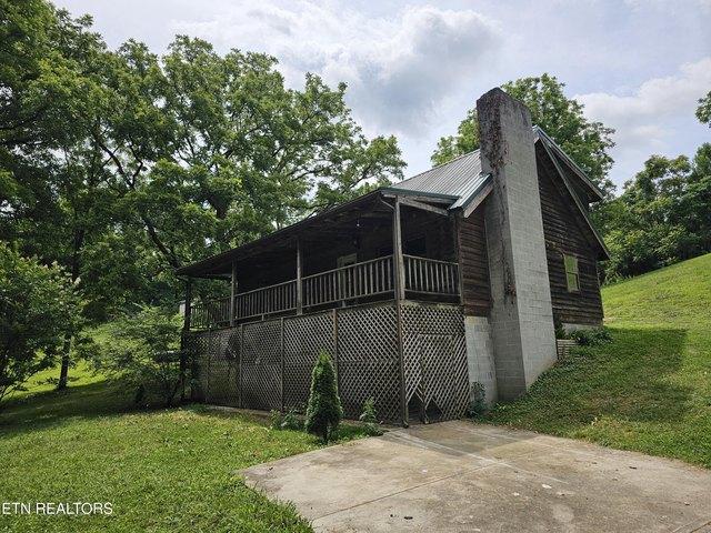 264 Old Long Hollow Rd, La Follette, TN 37766