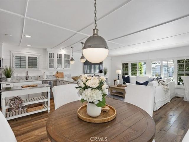264 Mayflower Dr, Newport Beach, CA 92660