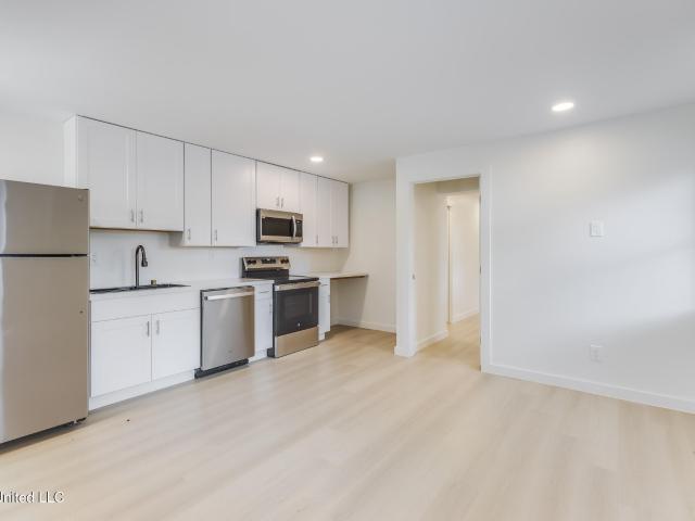 264 Mc Donnell Avenue