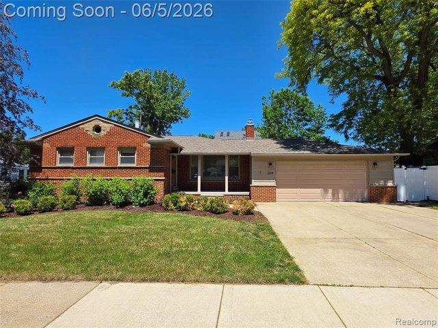 264 Phillips Ave, Clawson, MI 48017