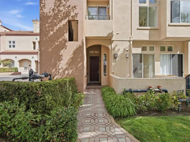 264 W 20th Avenue