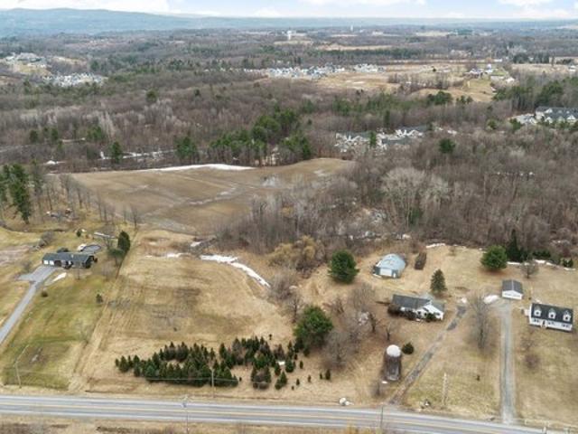 264 Upper Newtown Rd, Mechanicville, NY 12118