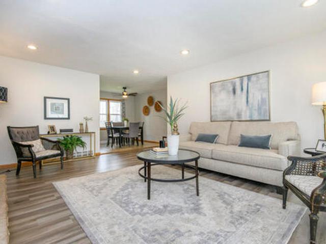 264 Vine St