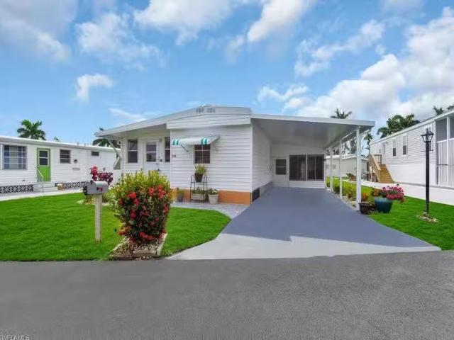 264 Yorkshire Ave, Fort Myers, FL 33908 MLS 224053185