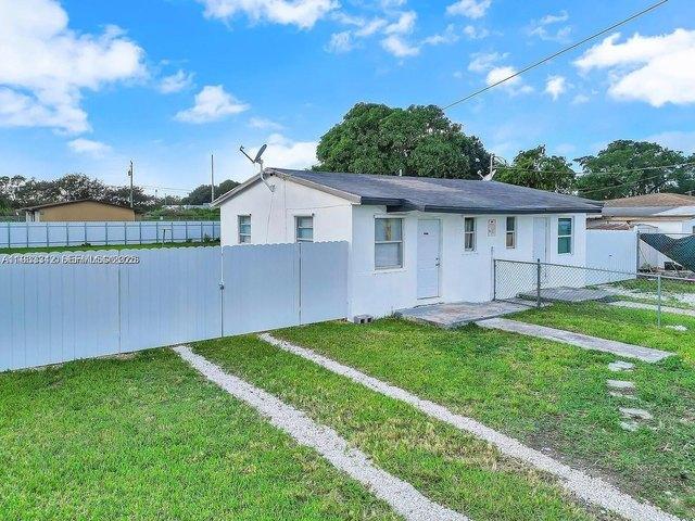 26540 SW 1 38 Th Ct, Homestead, FL 33032