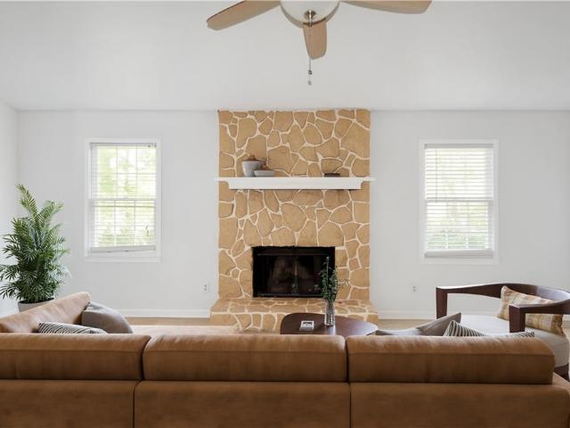 2654 Crystal Court