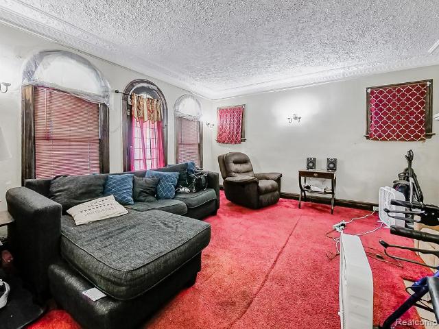 2654 Tuxedo Street