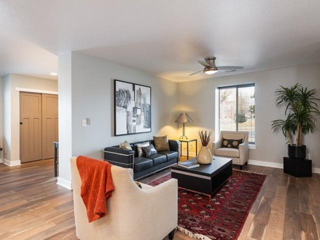2655 N Steele St, Denver, CO 80205