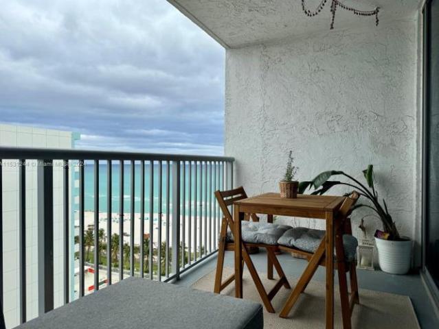 2655 Collins Ave #1705, Miami Beach, FL 33140