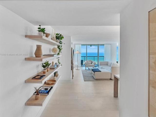 2655 Collins Ave #1212, Miami Beach, FL 33140