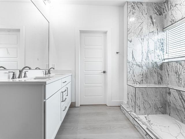 2655 SW Livingston Square 1