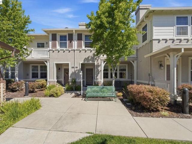2656 Northern Cross Rd, Hayward, CA 94545