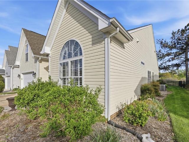 2657 Majesty LN