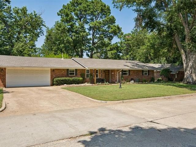 2657 Brentwood Dr, Norman, OK 73069