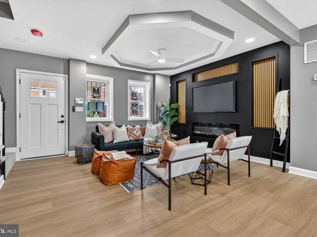 2657 Park Heights Ter, Baltimore, MD 21215