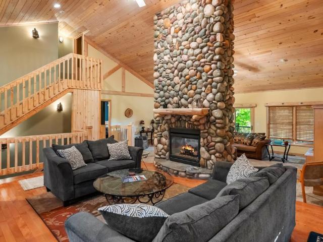 2658 Troon South