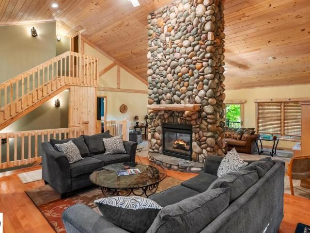 2658 Troon South