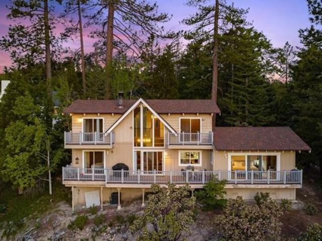 26599 Placer Ln, Lake Arrowhead, CA 92352
