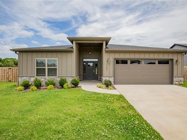 2659 N Justin Dr, Fayetteville, AR 72704