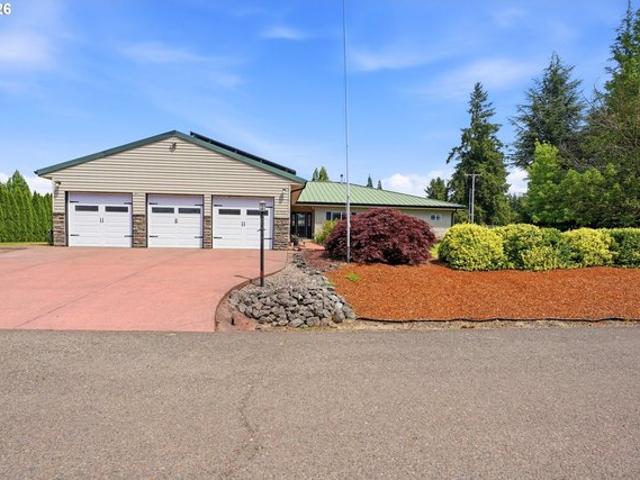 26500 S Milk Creek Cir, Mulino, OR 97042