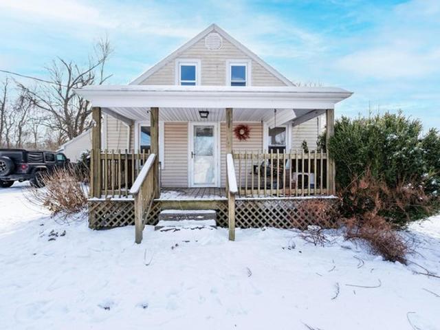 26501 Rock St, Coolville, OH 45723