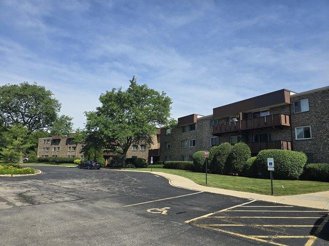 2650 Brookwood Way Dr Apt 223, Rolling Meadows, IL 60008